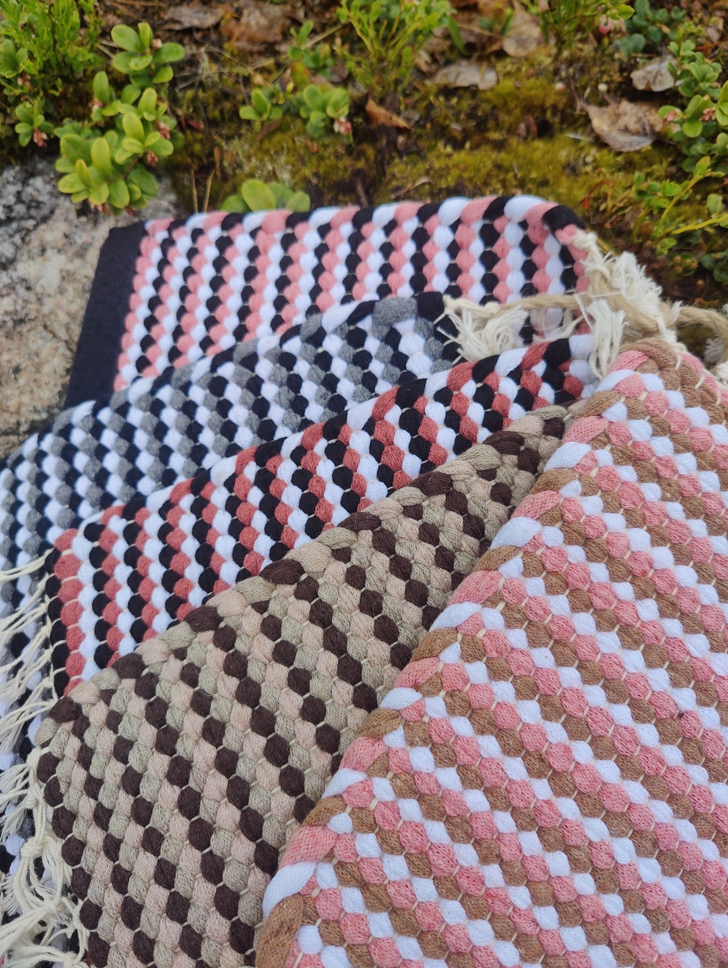 TURKU FINNISH RAG CARPET BEIGE-ROSA-WHITE – kotimainenmatto